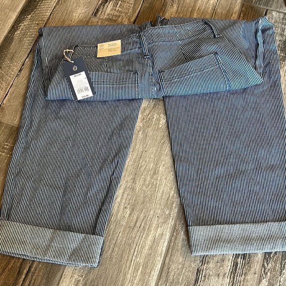 Universal Thread | Pants & Jumpsuits | 0 Relaxed Straight Universal ...